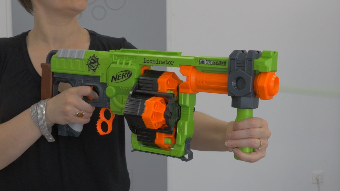 Hasbro Nerf Zombie Strike Doominator - Comparer avec Touslesprix.com